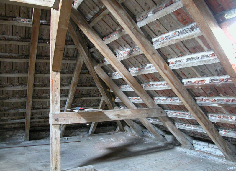 Modernisierung und Dachraumausbau in Berlin-Lichtenrade - Solidar ...